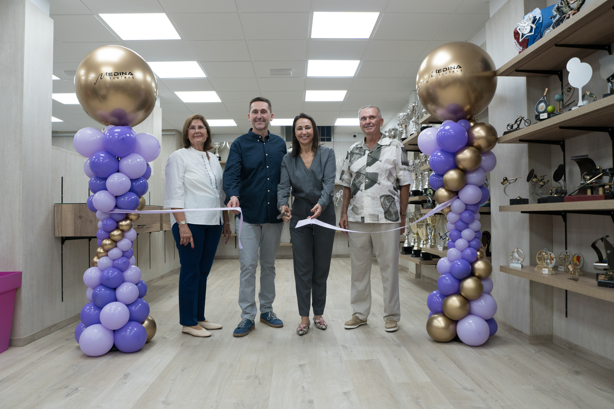 Trofeos Medina inaugura nueva sala-tienda